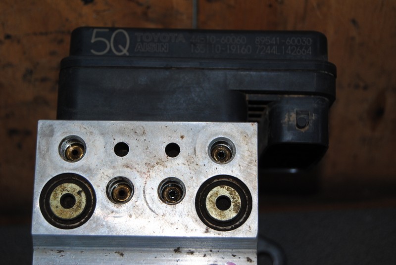 MODULO ABS TOYOTA 4RUNNER 2005 » Offroad SpA